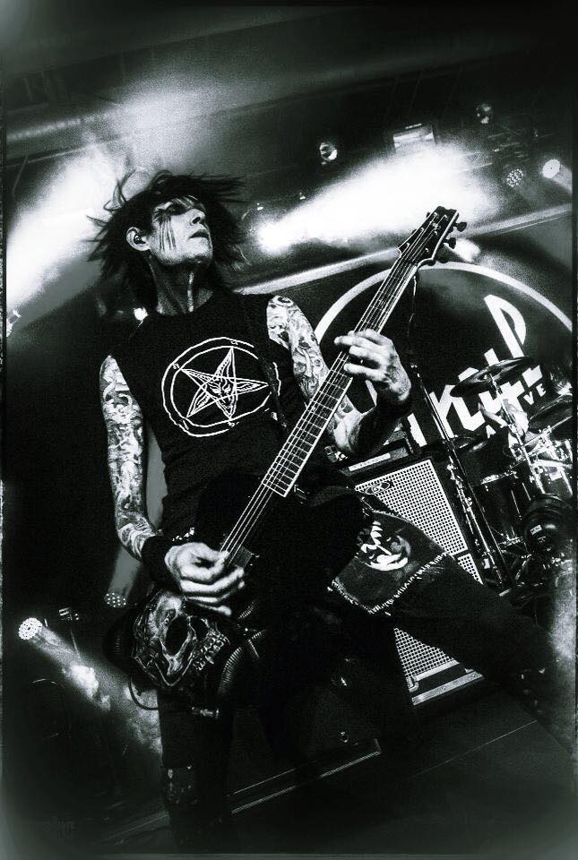 Ashes | Wednesday 13